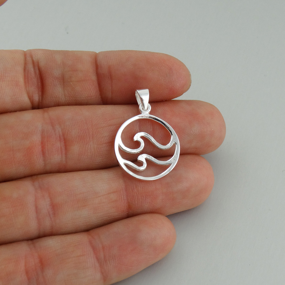 Two Ocean Waves in Circle Charm - 925 Sterling Silver - REO Company ...