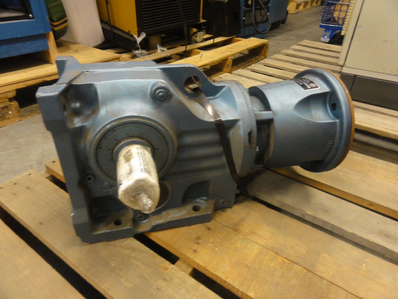 SEW Eurodrive K77P215 Gear Reducer