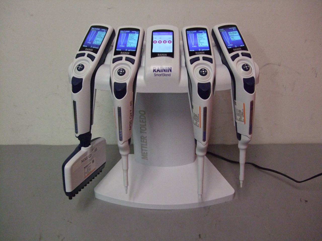 Mettler Toledo Rainin Smart Stand w/ 4 Rainin E4 XLS Electronic Pipettes