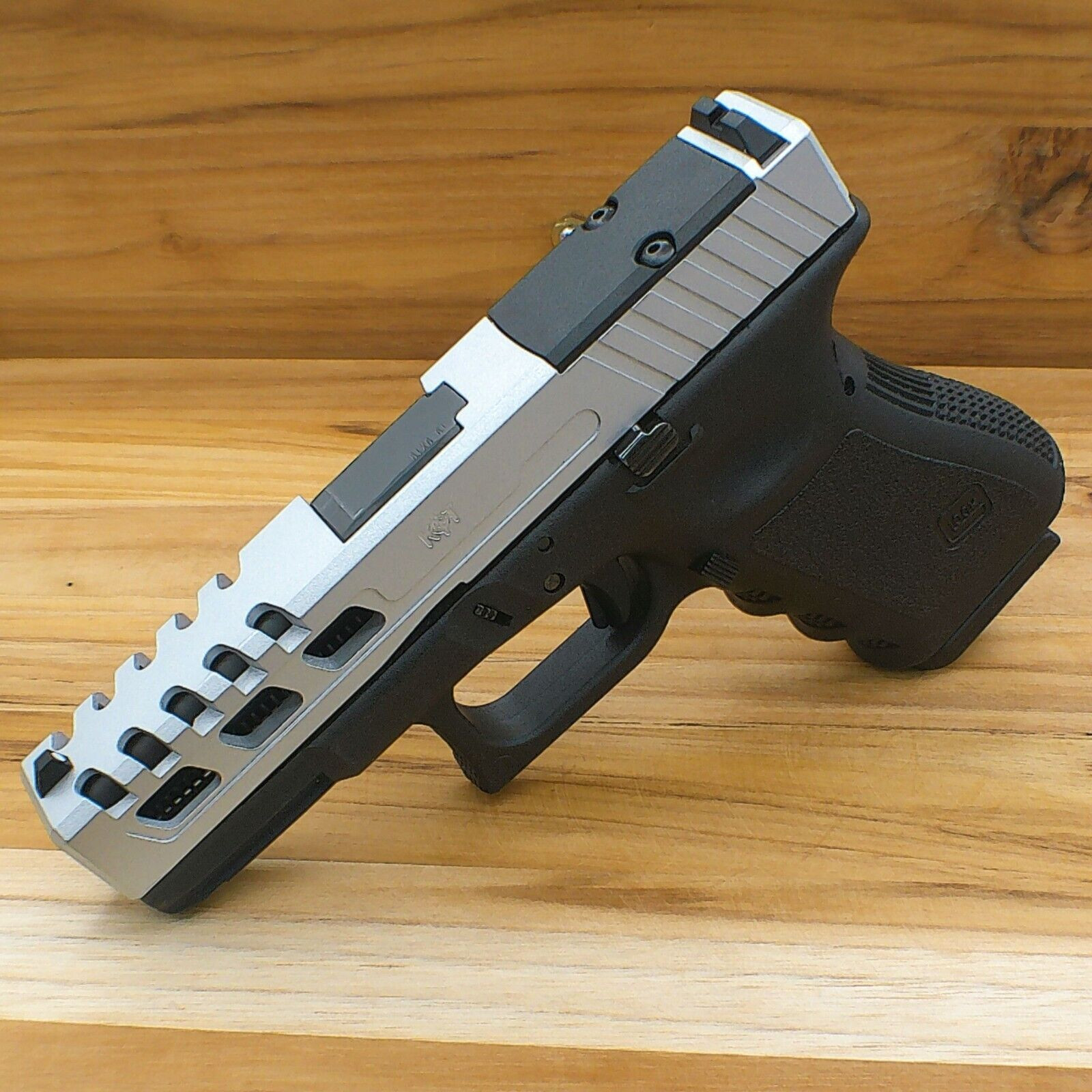 SILVER GLOCK 19 SLIDE STYLE #08 COMPLETE WITH BLACK BARREL - Kineti-Tech
