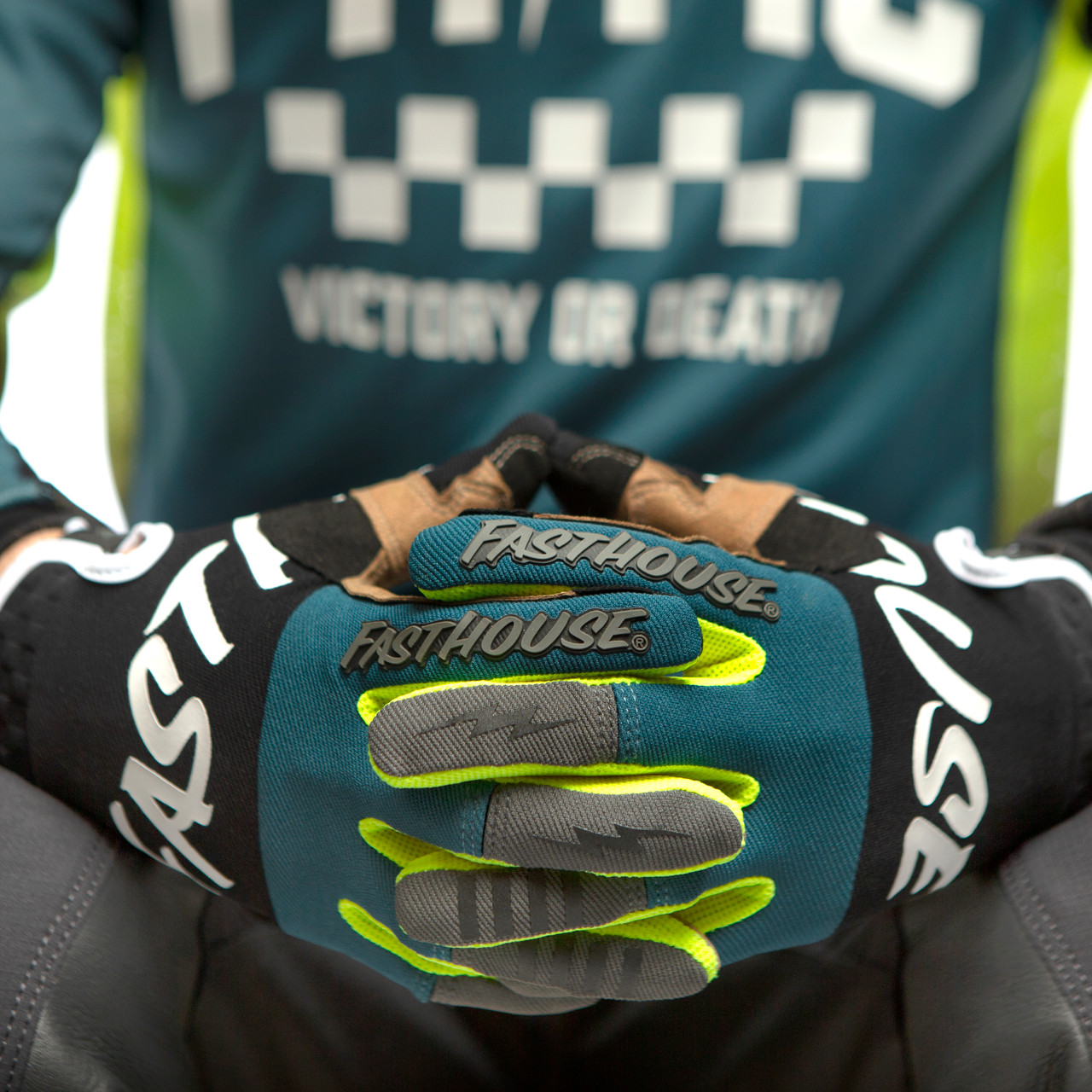 Fasthouse Speed Style Sector Gloves - MC Powersports