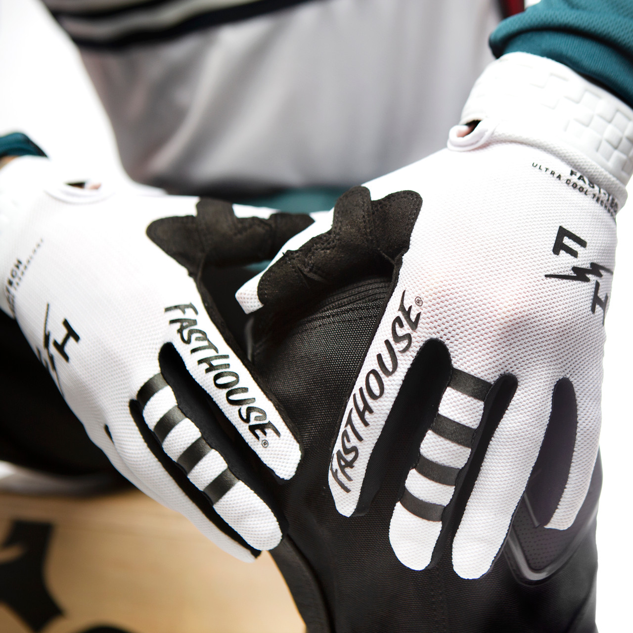 Fasthouse Vapor Gloves - MC Powersports