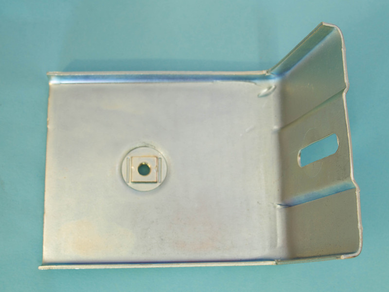 69 Quarter Window Guide Lower Bracket Lh & Rh
