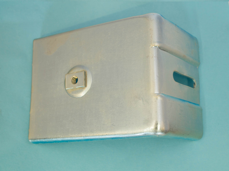69 Quarter Window Guide Lower Bracket Lh & Rh
