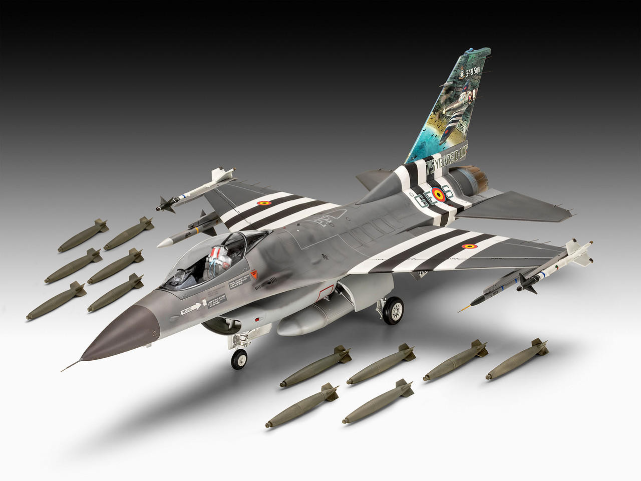 Revell 1/32 General Dynamics F-16 Falcon 50th Anniversary - Wonderland ...