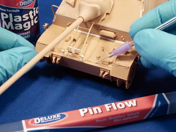 Deluxe Materials Pin Flow Adhesive Applicator - Wonderland Models ...