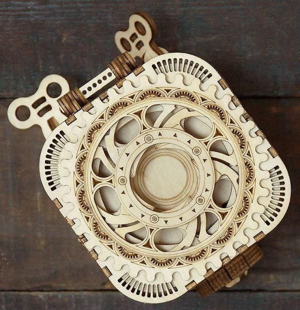 Rokr Treasure Box 3D Wooden Kit - Wonderland Models | LK502 | £28.99