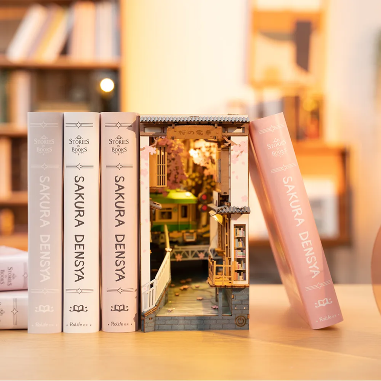Rolife Sakura Densya 3d Creative Bookend Wonderland Models Tgb01