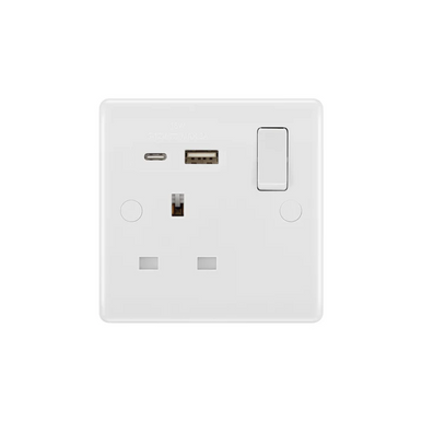 British General Moulded Single Gang Switched 13A Power Socket 18W USB-C ...