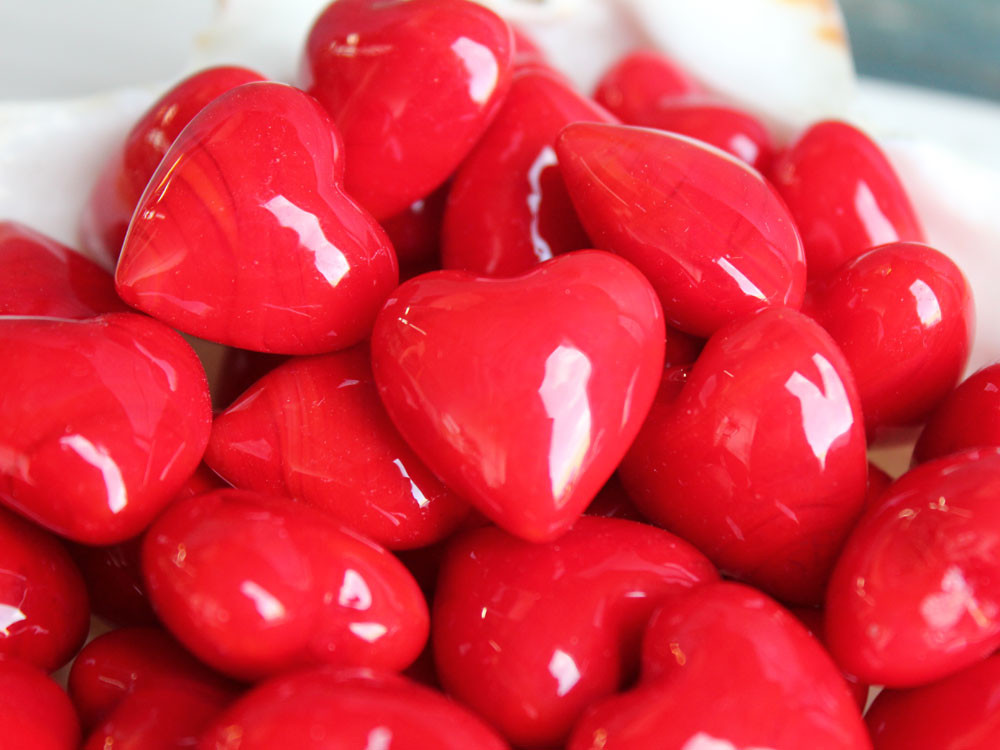 Small Red Glass Hearts - Beach Wedding & Party Favors - Valentine's Day ...