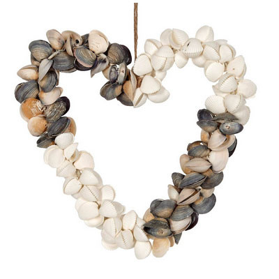 Cay Cay & White Clam Shell Heart Wreath - Seashell Wall Decor - Coastal ...