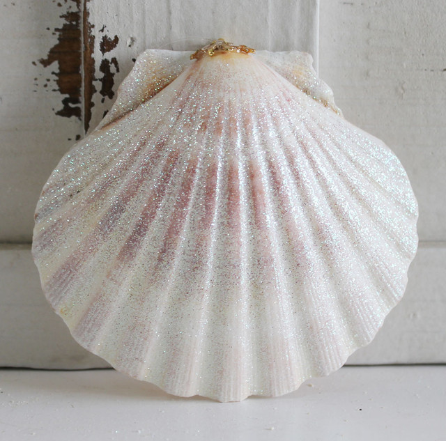 Large White Pectin Glitter Seashell Ornament - Christmas Tree ...