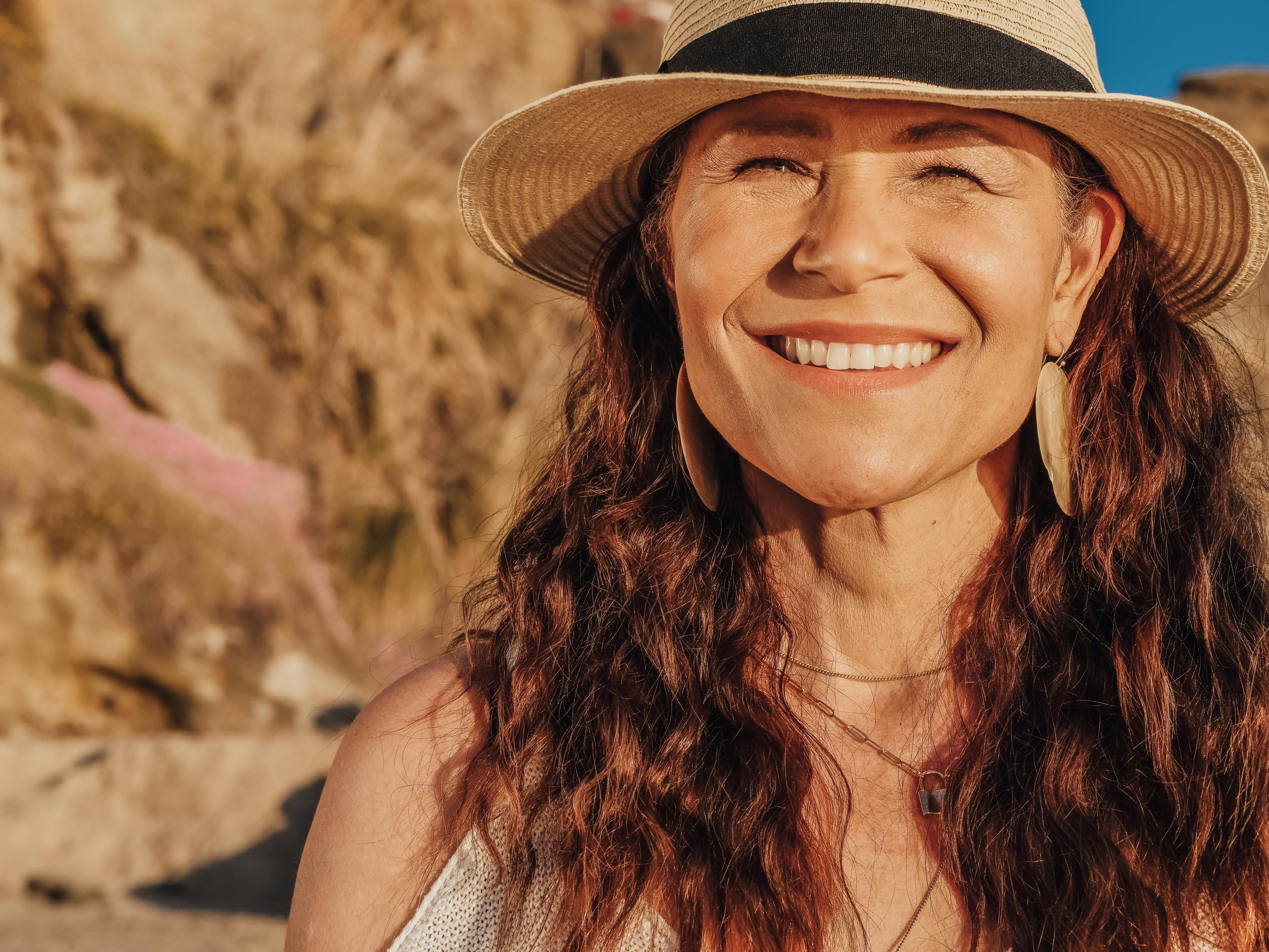 How the Sun Affects Your Skin: Benefits, Risks & Damage Explained - Invity