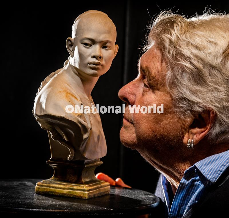 40391113-**EMBARGOED FOR YORKSHIRE POST ONLY** The Northern Antiques ...