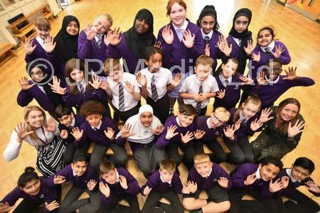 39433337-Newark Hill primary school year 6 leavers 2 Y622 - National World | Newsprints