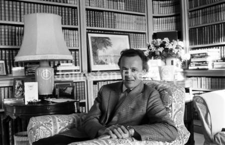 22664878-Guy David Innes-Ker, 10th Duke of Roxburghe in his sitting ...