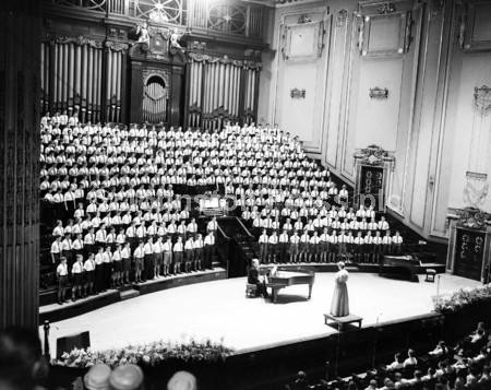20923125-Trinity Academy Edinburgh concert in Usher Hall - Choir ...
