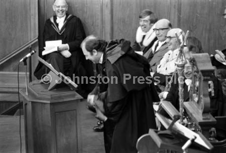 20240579-Author and humourist Alan Coren is installed as rector of St ...