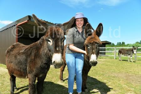 39015745-Manchester Arena terror attack survivor Jennifer Howarth, 23 ...