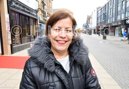 39191104-Deborah Steele out shopping in King Street. South Shields ...