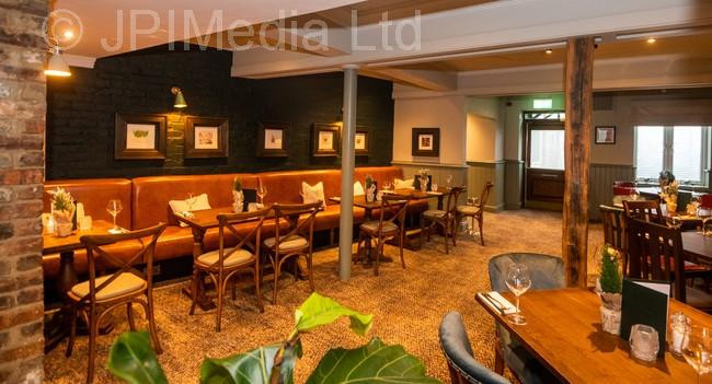 39620950-Date: 29th November 2022. Picture James Hardisty. Calverley ...