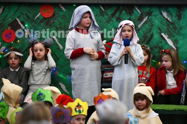 39633538-21-12-2022. Picture Michael Gillen. HALLGLEN. Hallglen Primary ...