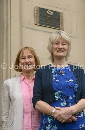 34812293-JP License Unveiling of a plaque by Historic Environment ...