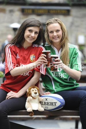 24622793-30. 5. 13 Edinburgh. l-r Eve Albrow and Aileen Conway at The ...