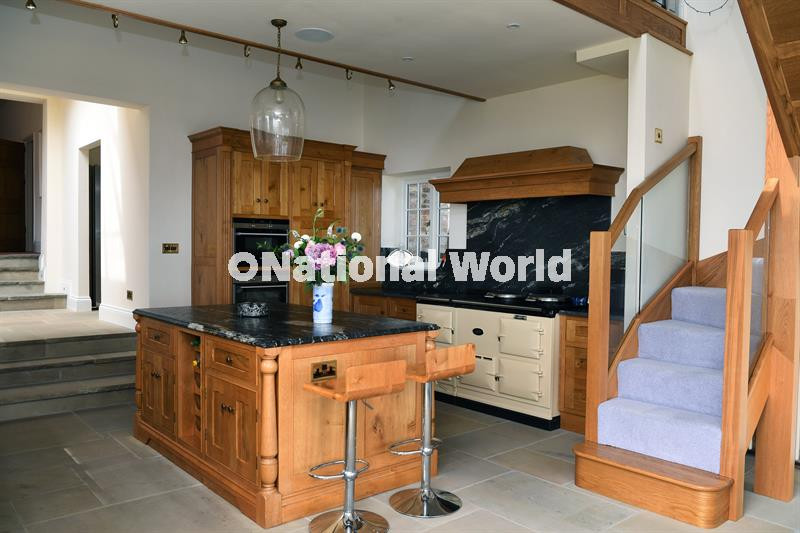 39830312-Crayke Hall, Crayke, the home of Glynis and Robin Frew ...