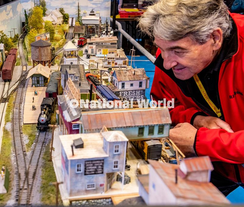 39922384-Pontefract Model Railway Exhibition organised by Normanton and ...