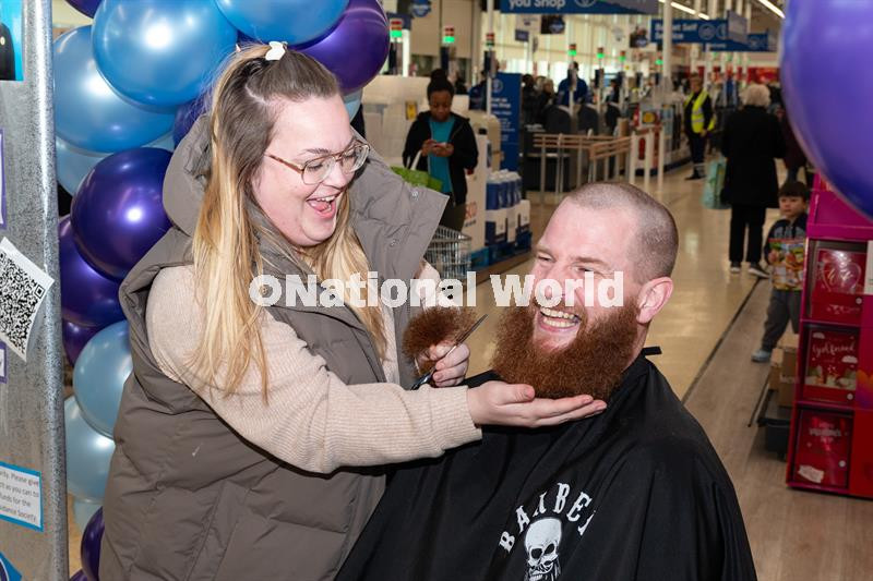 39922418-Store Manager of Tesco in Leyland Stephen Gibbons had his ...