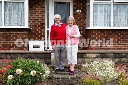 39467488-Pauline and Willie Sinclair are celebrating their diamond ...