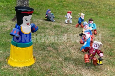 39518416-Snow White and the Seven Dwarfes. The Settle Flower Pot ...