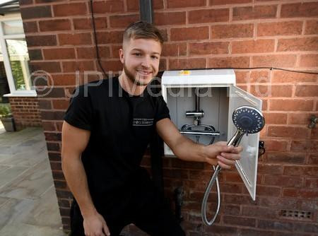 39387407-Josh Stringer has invented a dog shower, for homes around the ...