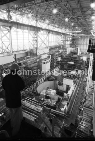 20379844-The reactor hall under construction at Torness nuclear power ...