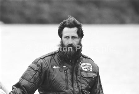 22645041-24 boats equipped with sonar spread across Loch Ness for ...