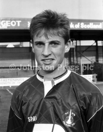 22701177-Gary Smith at a Falkirk FC football team photo-call at ...