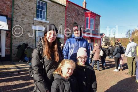 39360827-Sam, Rachel Lily and Isla Durnan-Fletcher at the new 1950 s ...