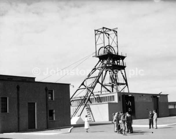 20871718-Kingshill Colliery near Allanton Lanarkshire - National World ...