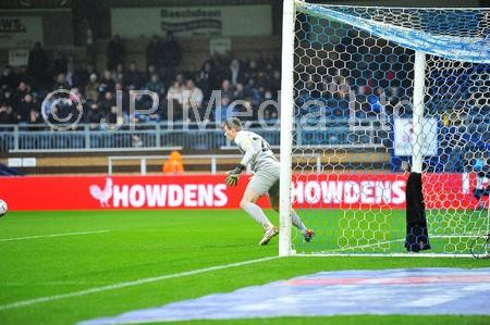 39321148-Anthony Patterson make an early save. Wwfc 3-3 Safc Efl1 Adams ...