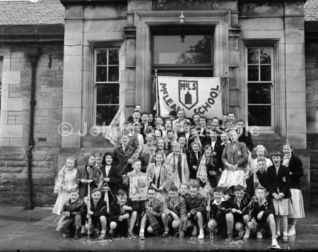 20923113-Dunfermline Gala Day McLean School - National World | Newsprints