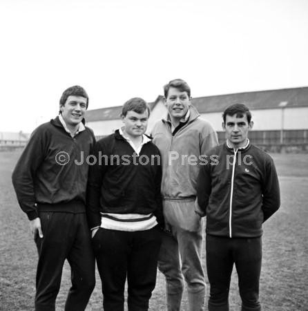 20364652-The new Scottish rugby caps in training at Myreside in ...