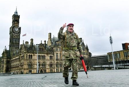 38918467-Lord Mayor of Bradford Cllr Doreen Lee gave a Civic Send-Off ...
