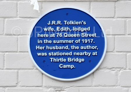 39071832-Phil Mathison unveils the blue Plaque for Tolkiens wife Edith ...