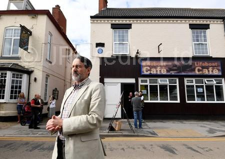 39071867-Phil Mathison unveils the blue Plaque for Tolkiens wife Edith ...