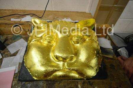 39042670-Gilder Nigel Searle applying Gold Leaf. Picture by FRANK REID ...