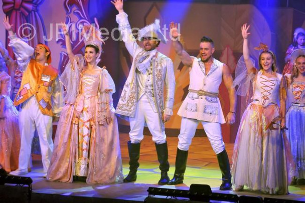 39624480-Beauty and the Beast pantomime at the Regis Centre at Bognor ...