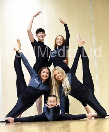 38522941-Pic Lisa Ferguson 03 02 2020 Lauren innes, Ellie McCormack ...