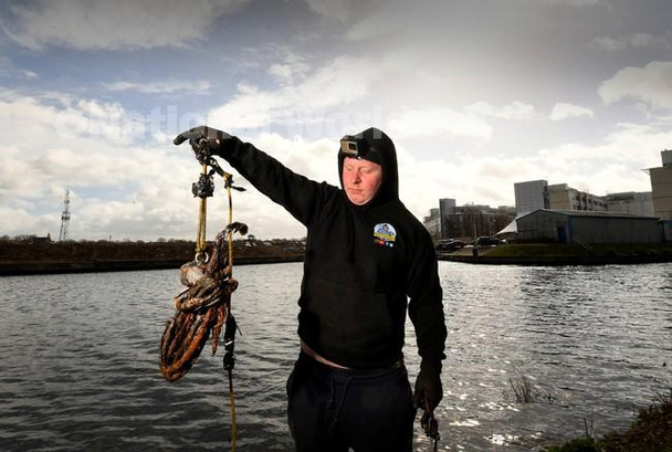 39684973-Magnet Fishing in the River Don at Donacaster. Ricky Mann is ...