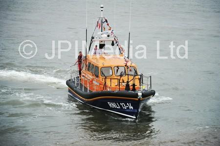38891101-Picture by Julian Brown 26 06 16 The new RNLI Shannon class ...
